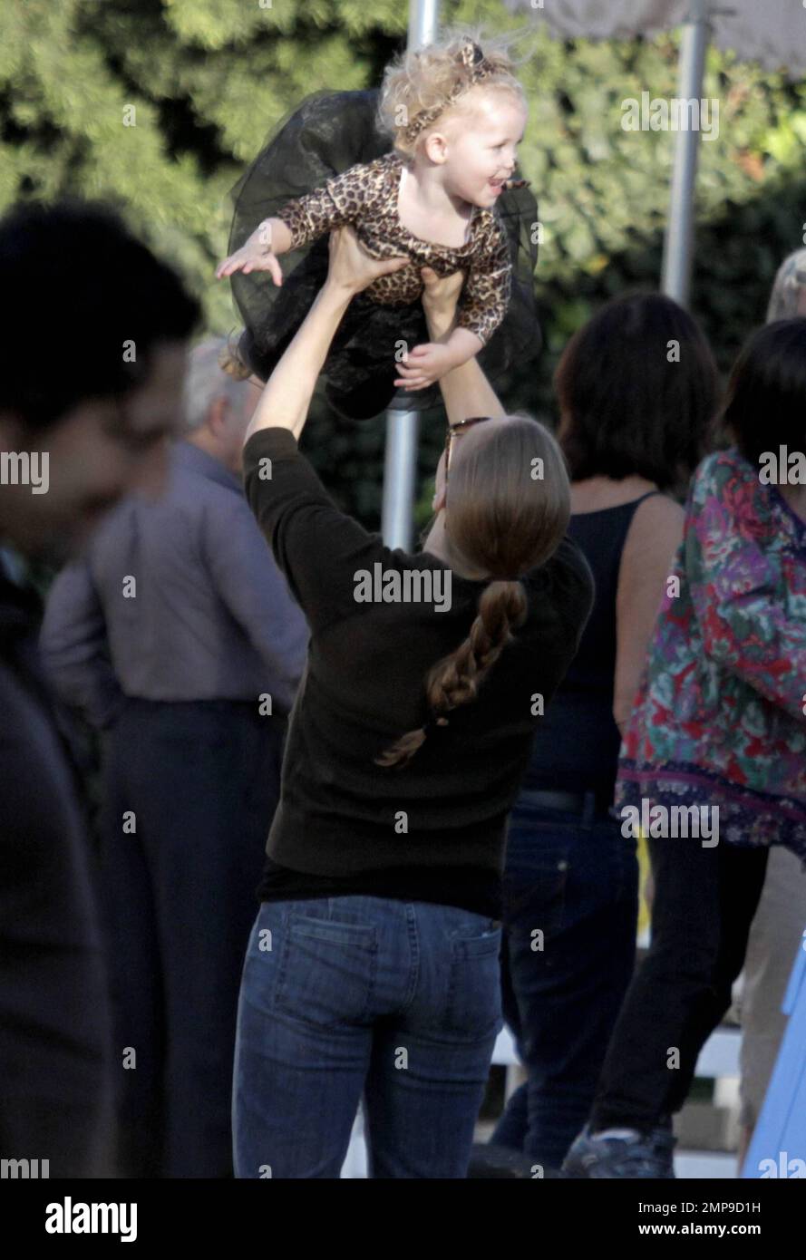 Actress Amy Adams spends a day at Mr Bones Pumpkin Patch with husband ...