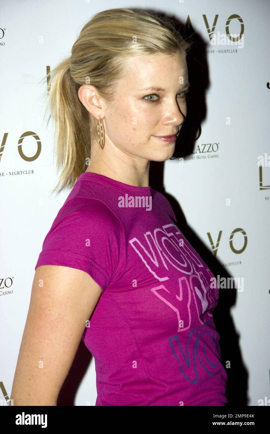 Actress Amy Smart and singer Will.i.am head to Lavo nightclub at the ...