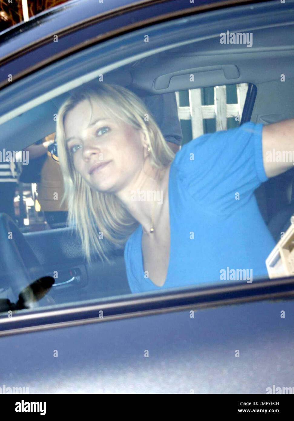 Amy smart and date hi-res stock photography and images - Alamy