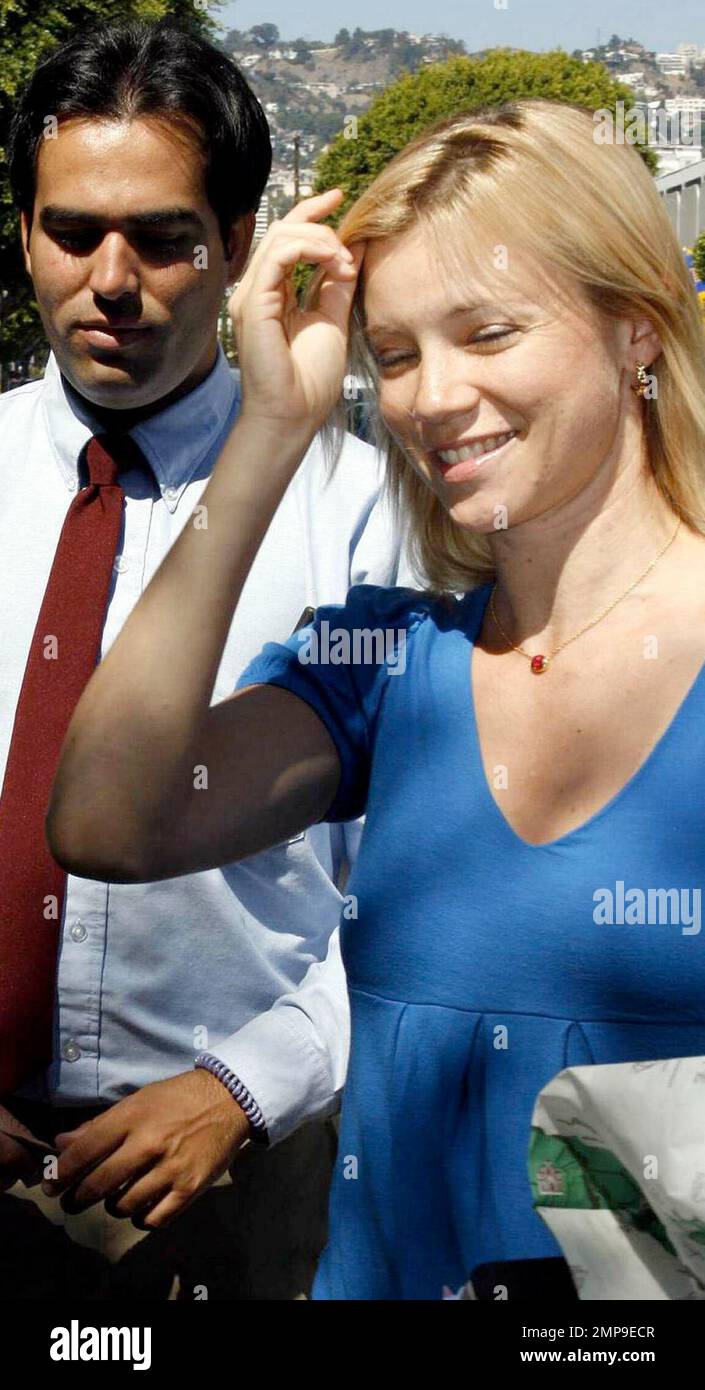 Amy smart and date hi-res stock photography and images - Alamy