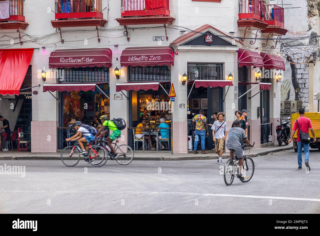 Kilometro Zero restaurant, Old Havana, Havana, Cuba Stock Photo - Alamy
