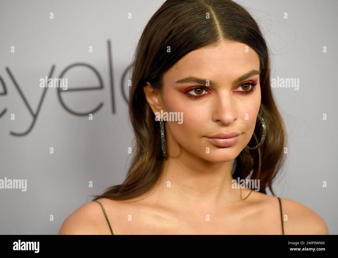 Emily Ratajkowski arrives at the InStyle and Warner Bros. Golden Globes ...