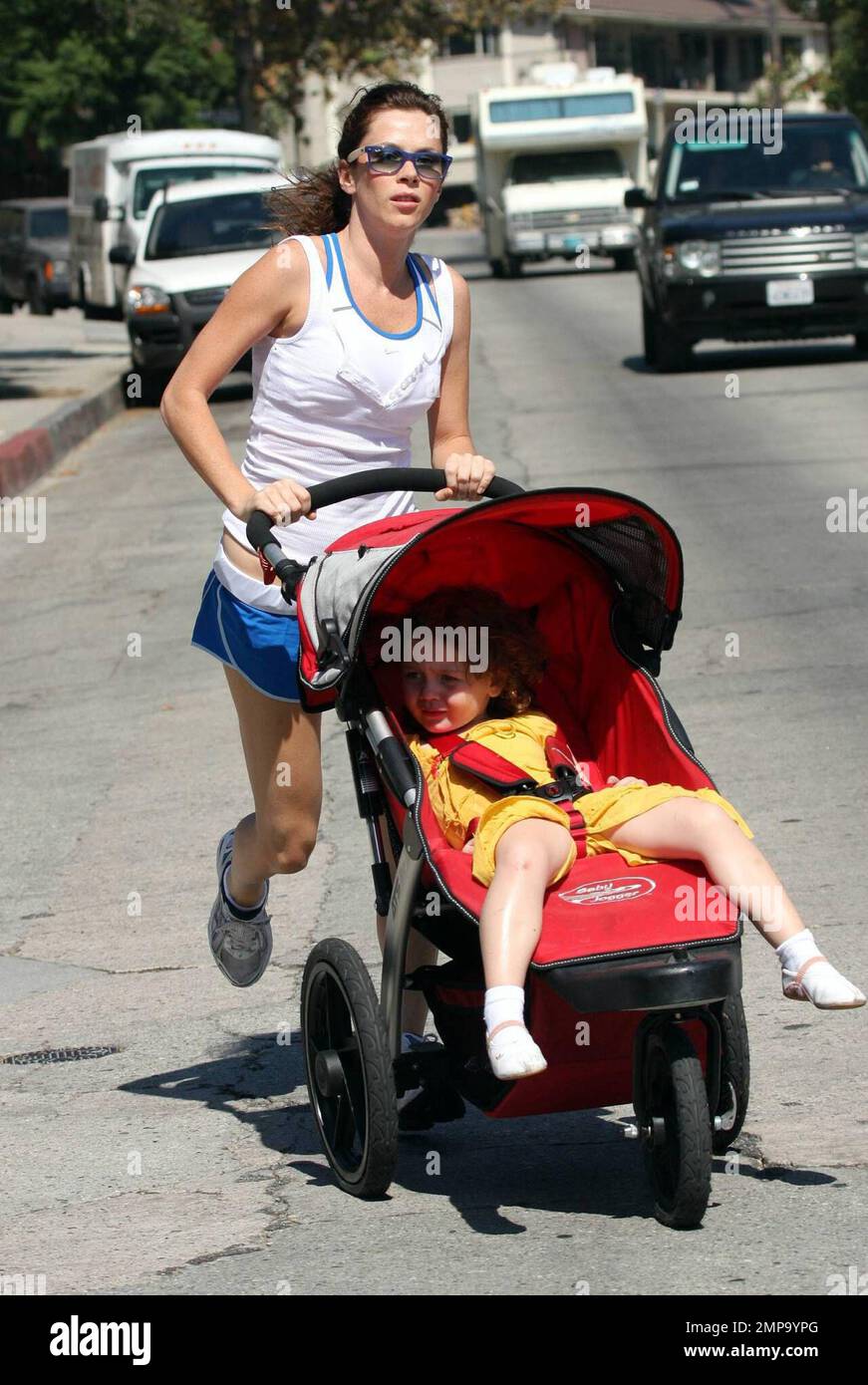 British actress and "Pushing Daisies" star Anna Friel jogs around her ...