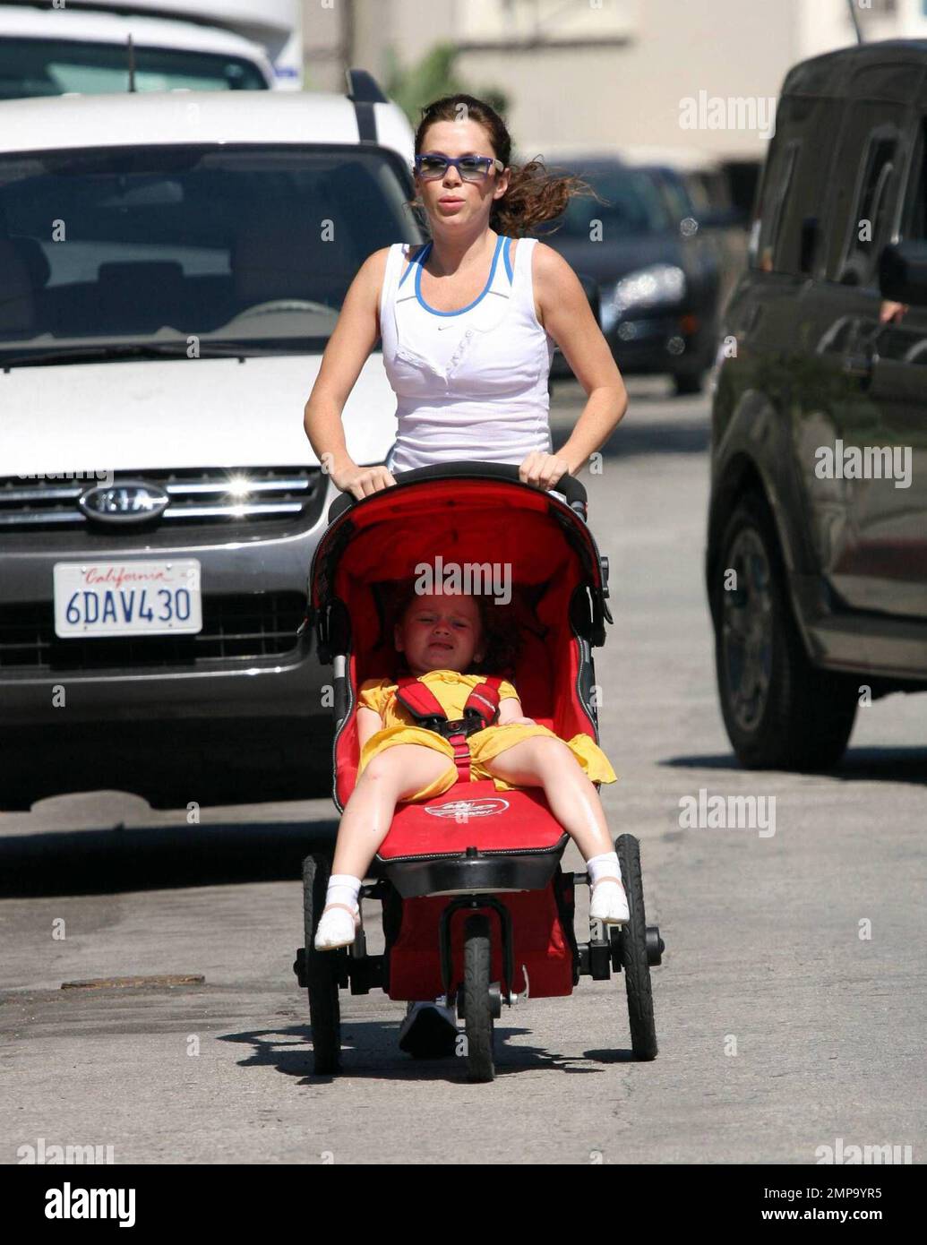 British actress and "Pushing Daisies" star Anna Friel jogs around her ...