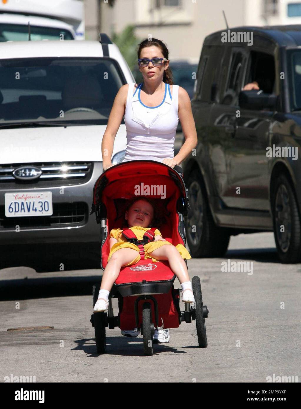 British actress and "Pushing Daisies" star Anna Friel jogs around her ...