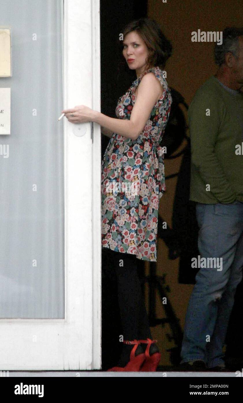 Anna friel smoking hi-res stock photography and images - Alamy
