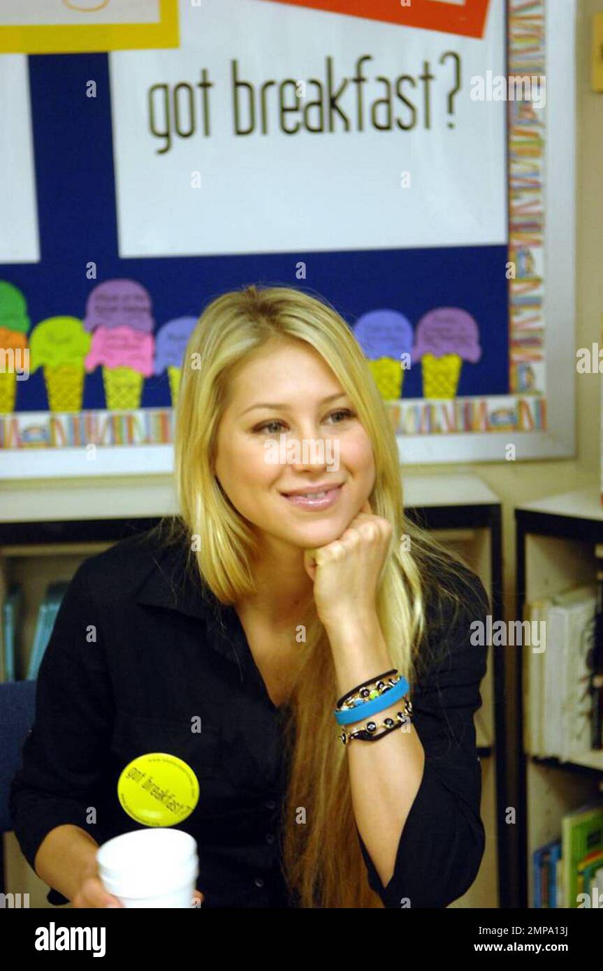Tennis superstar Anna Kournikova awarded North Palm Beach Elementary ...