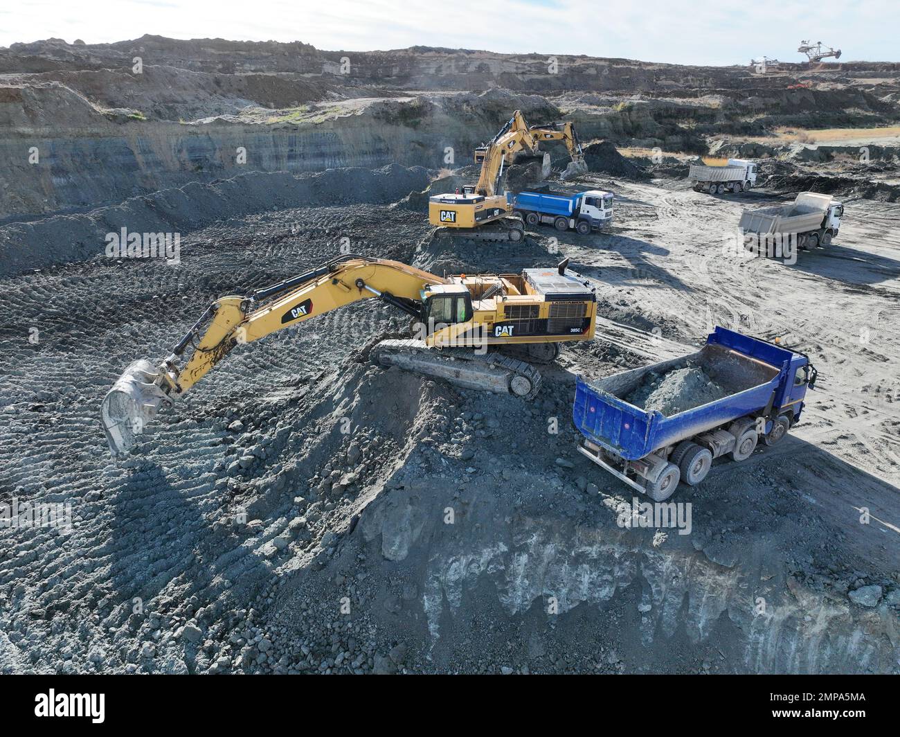 Excavators work on soil hi-res stock photography and images - Alamy