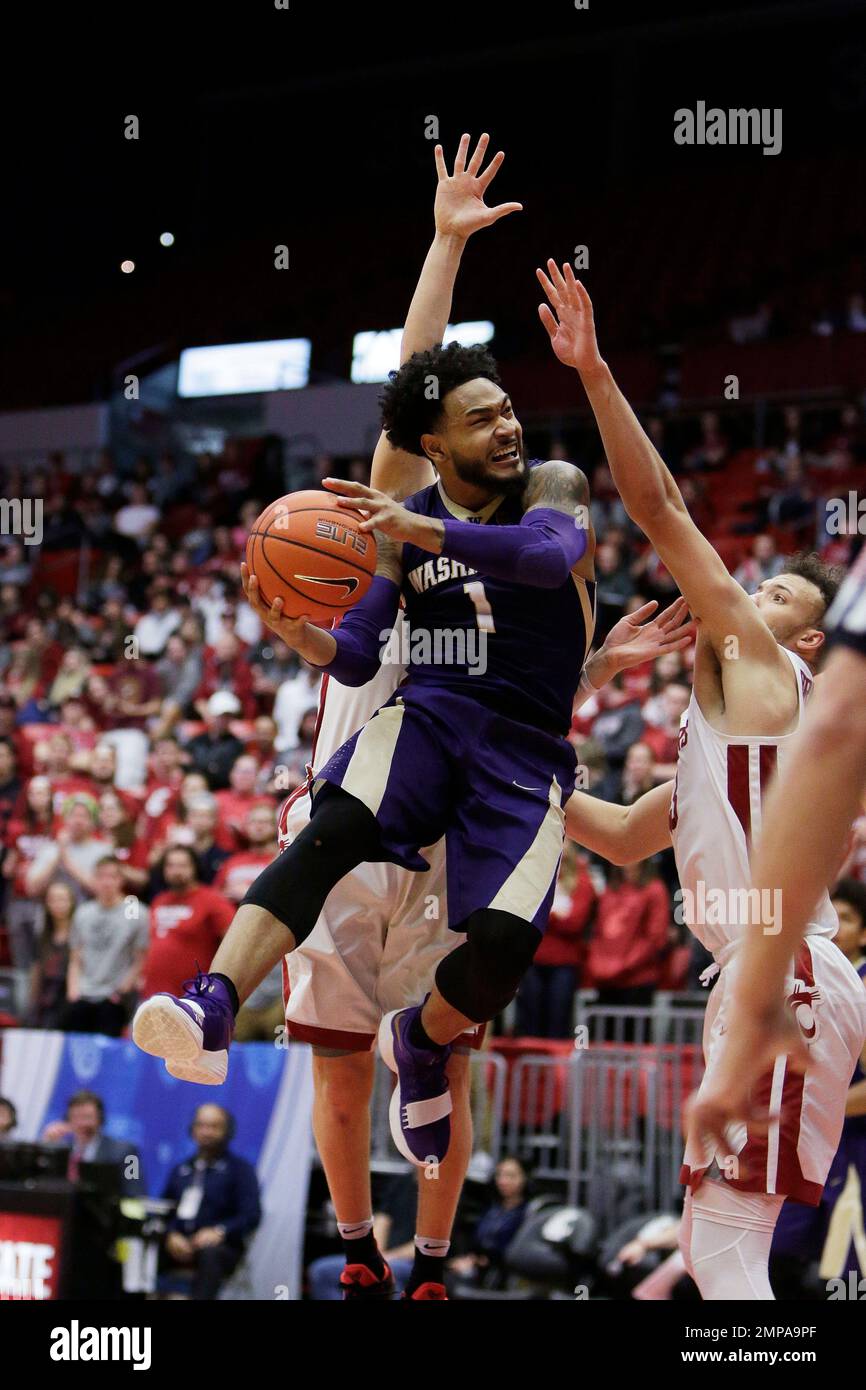 Washington guard David Crisp (1) shoots between Washington State ...