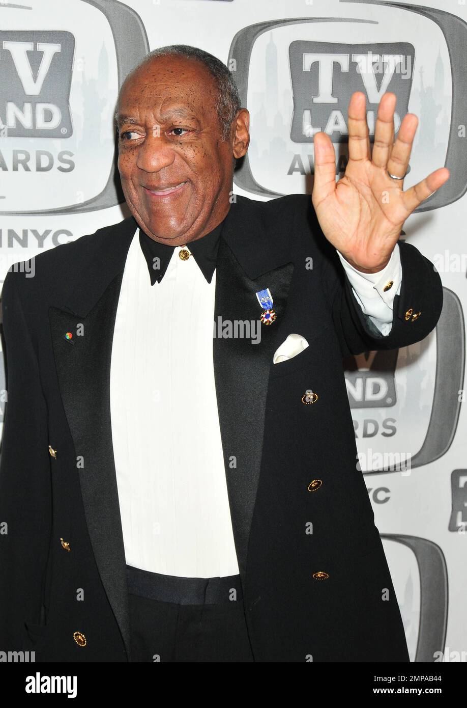 Bill Cosby poses on the red carpet at the 9th Annual TV Land Awards ...
