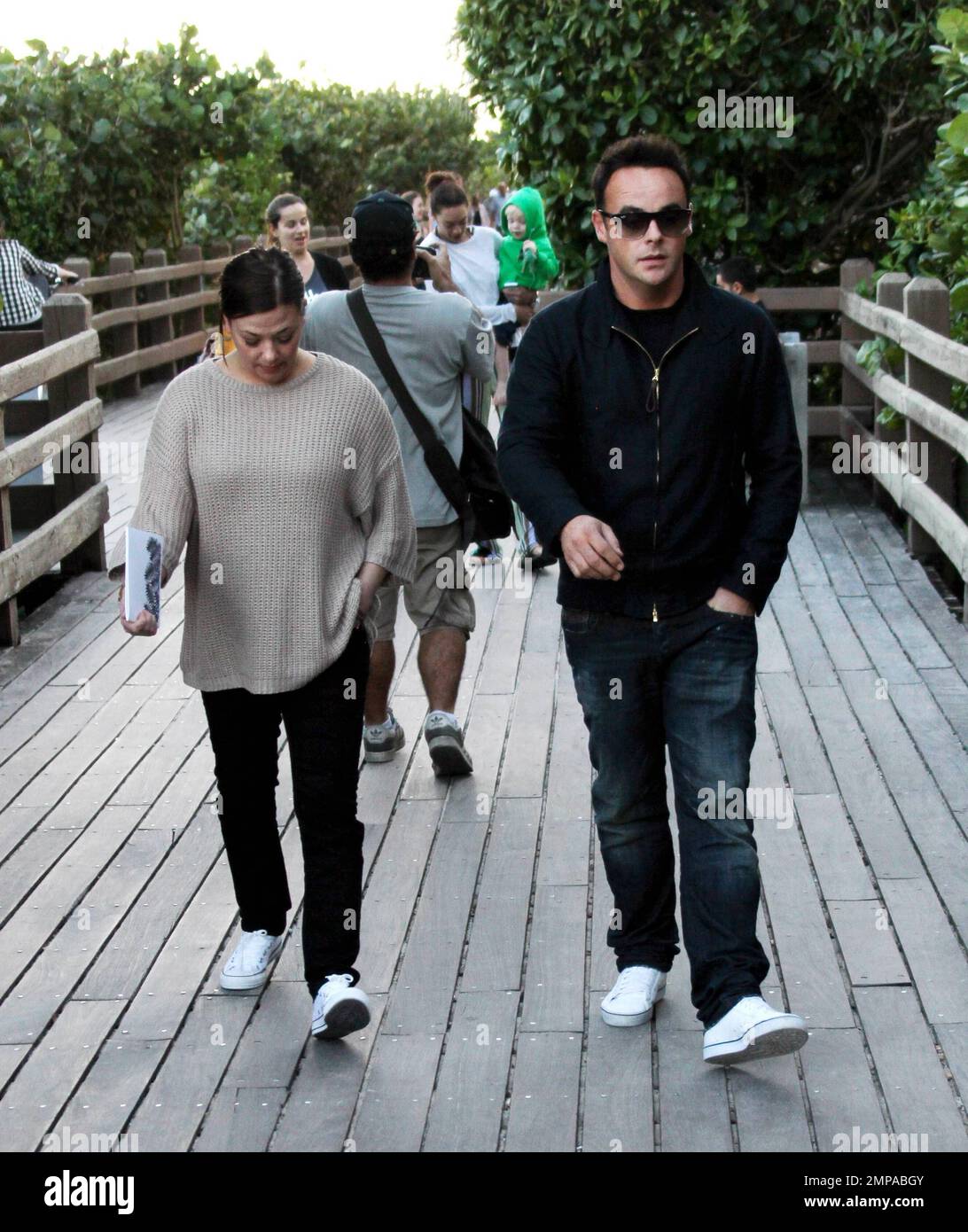 Ant McPartlin and his wife Lisa Marie Armstrong check out the beach ...