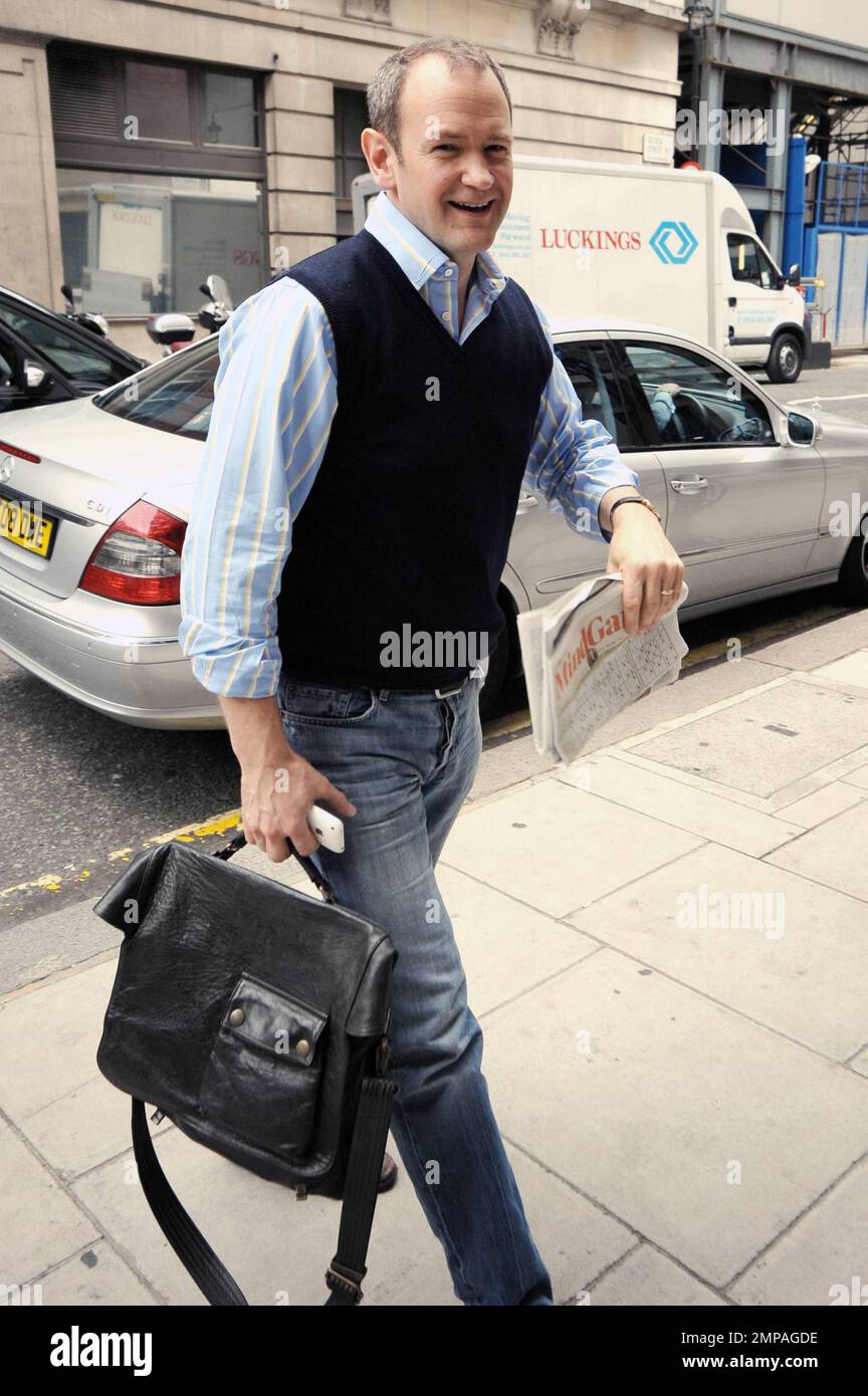 UK stand-up comedians Alexander Armstrong and Ben Miller pose for ...