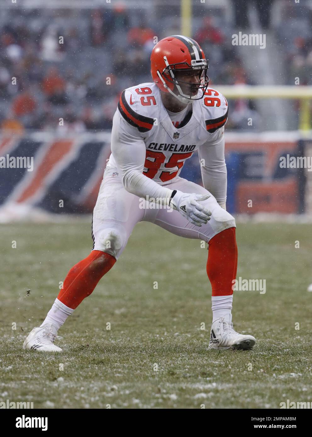 Cleveland Browns defensive end Myles Garrett (95) lines up against the ...