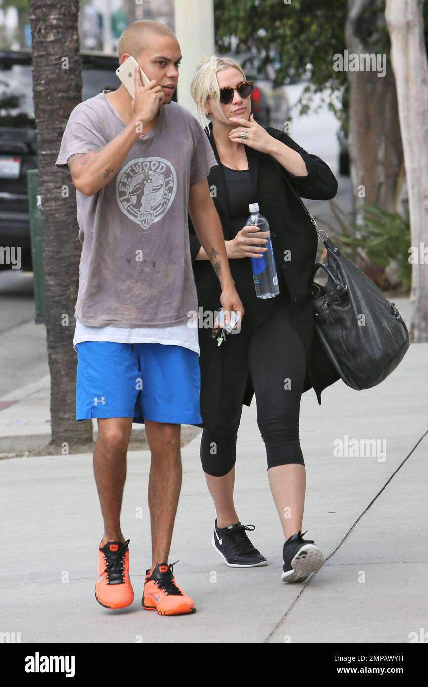 Ashlee Simpson and Evan Ross arrive at gym. Los Angeles, CA. 22nd April ...