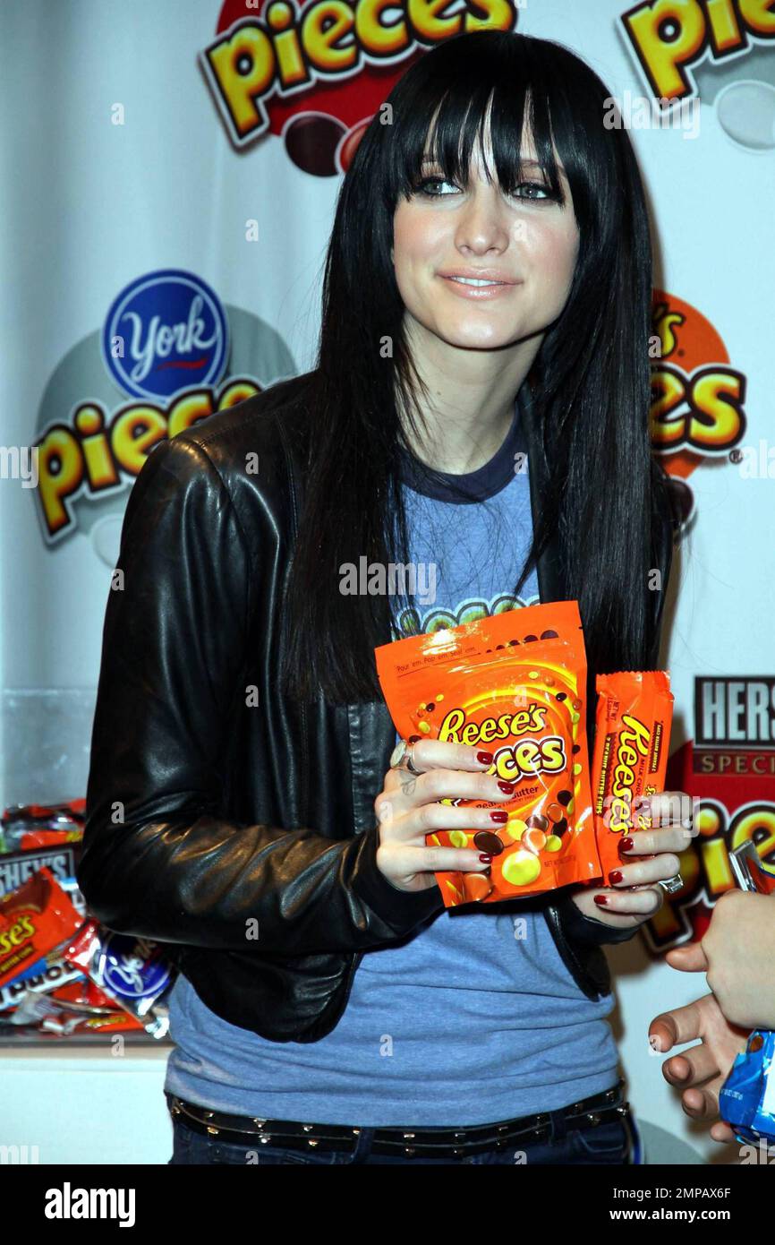 Ashlee Simpson inroduces the new Hershey's Pieces candy at The Hershey ...