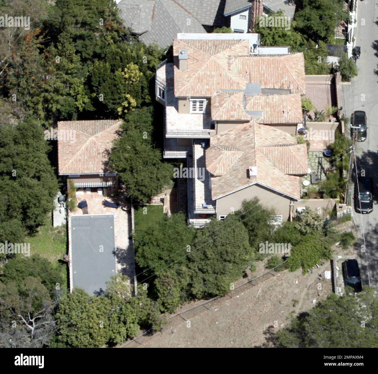 Exclusive!! Ashlee Simpson's new $4.7m mansion in Beverly Hills, Ca. It ...