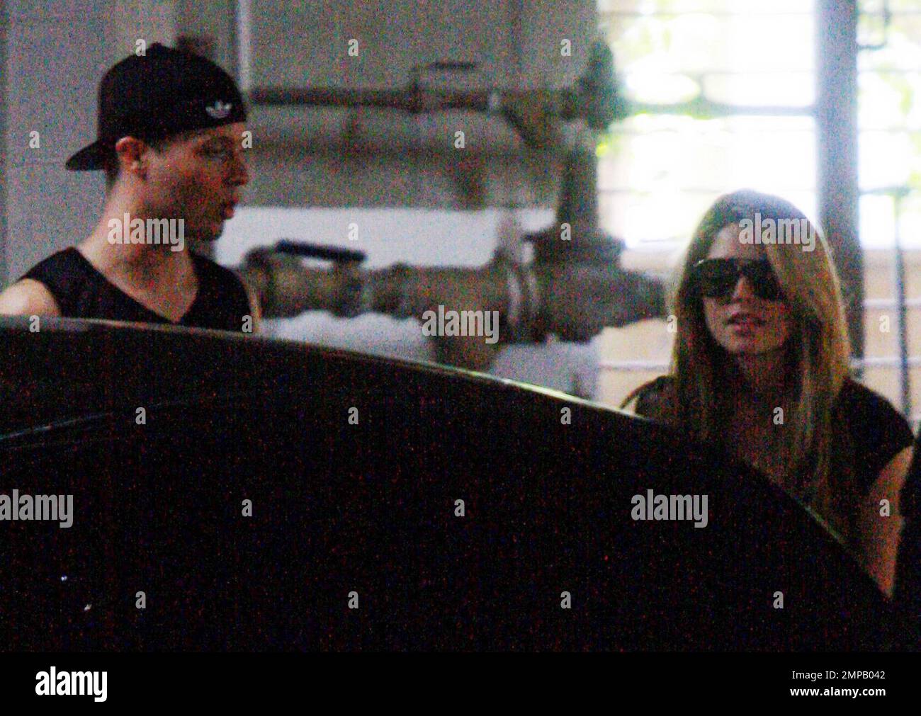 "Twilight" actress Ashley Greene has a tender moment with her boyfriend ...