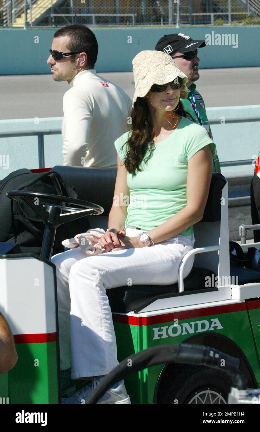 Ashley Judd joins Scottish racing driver husband Dario Franchitti at ...