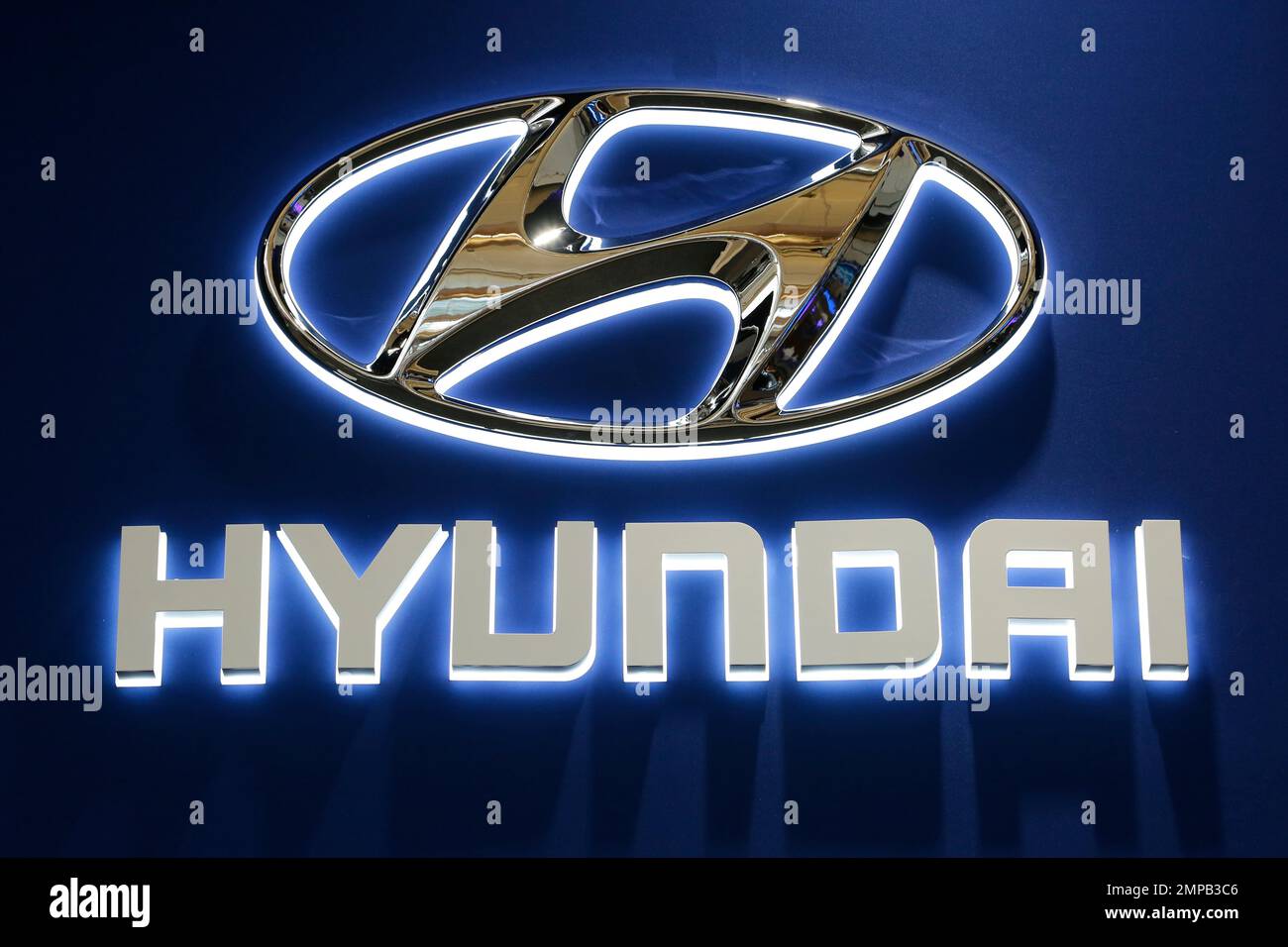 Chief Automotive Logo