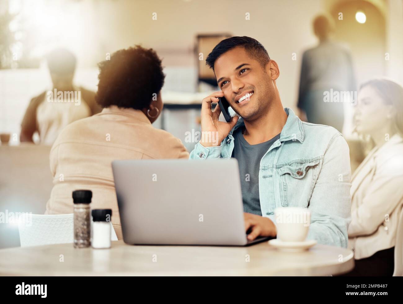 Call discussion hi-res stock photography and images - Alamy