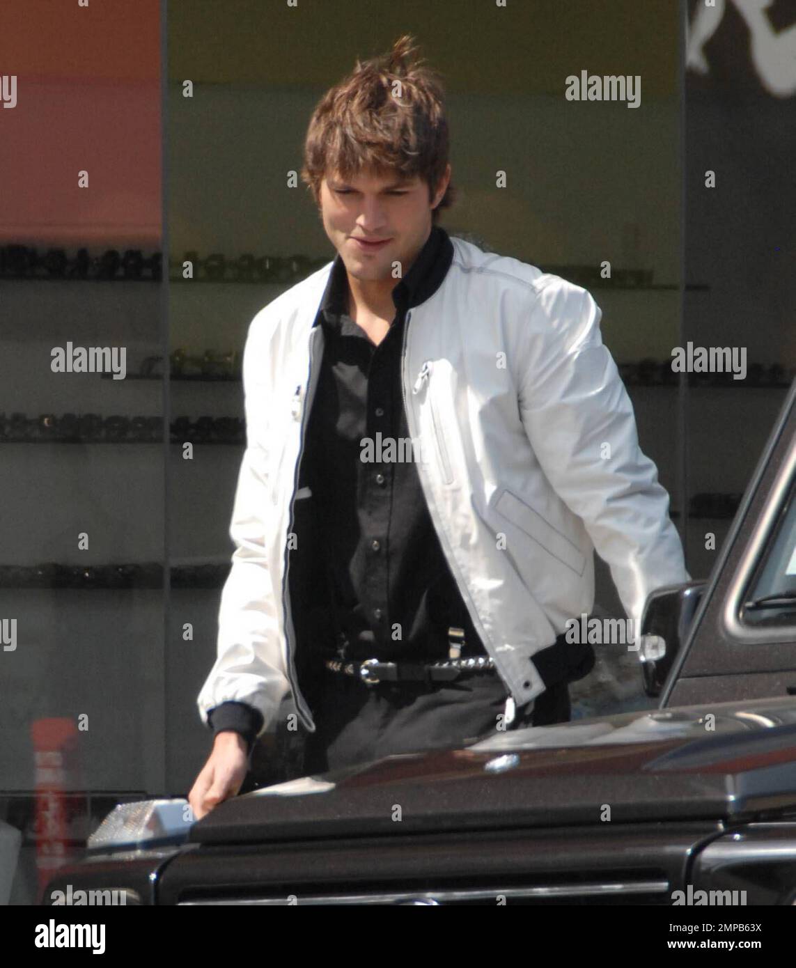 Ashton Kutcher seems to be flying high on the set of his new movie ...