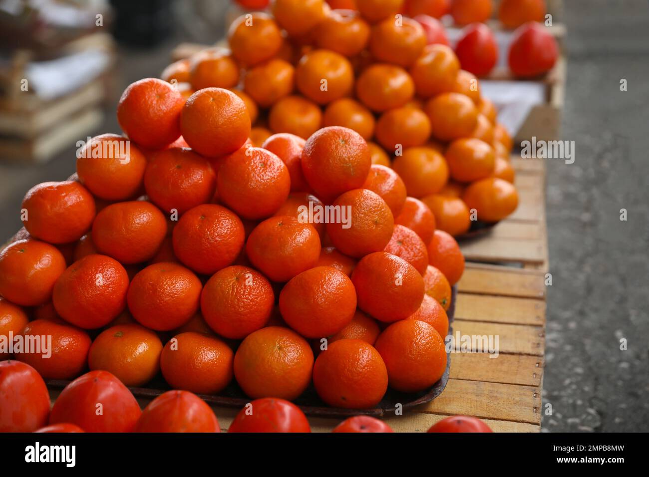 Fresh tangerines on market hi-res stock photography and images - Alamy