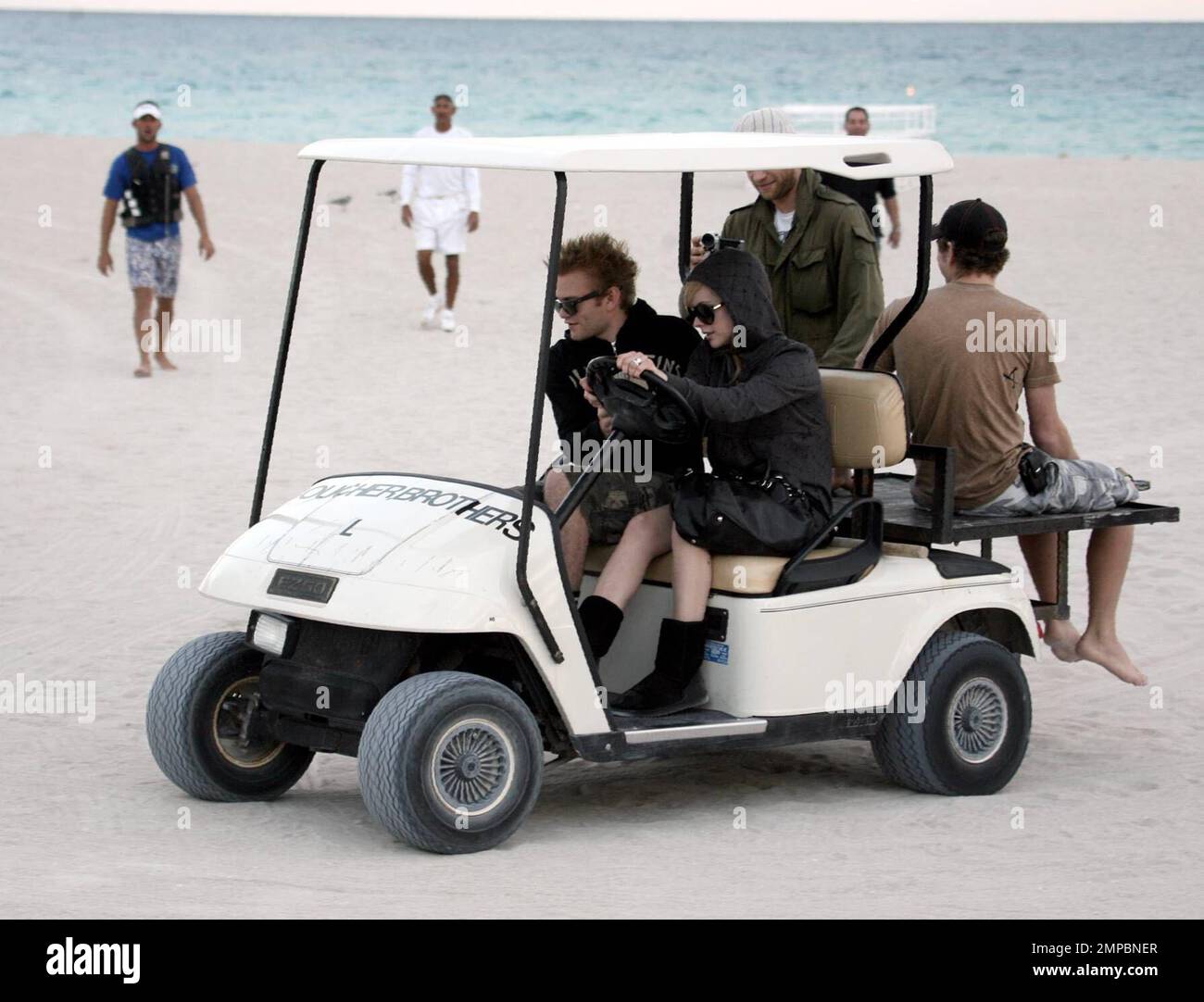 Avril Lavigne and hubby Deryck Whibley get the party started while on ...