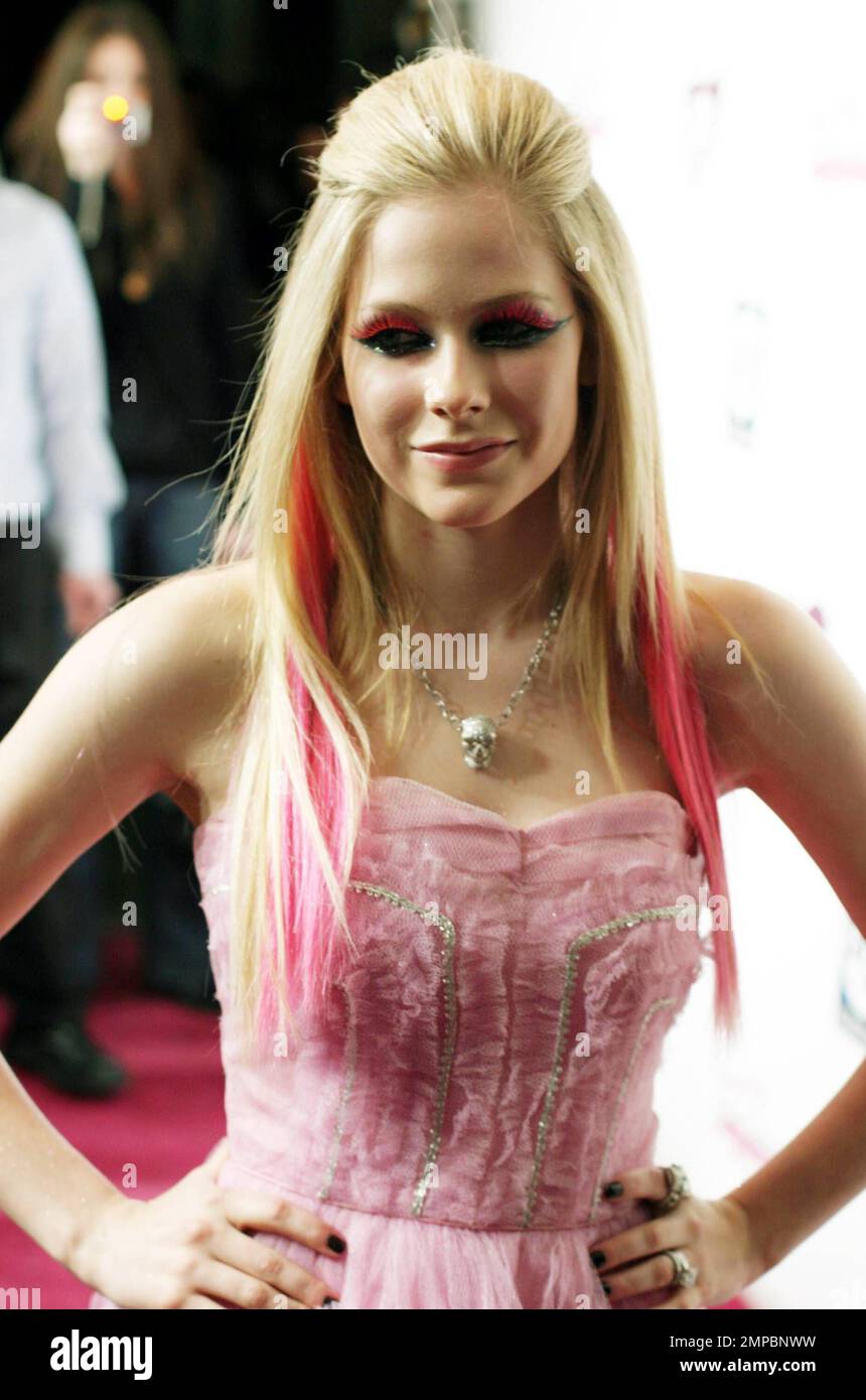 Multi-platinum singer-songwriter Avril Lavigne hosts her album release ...