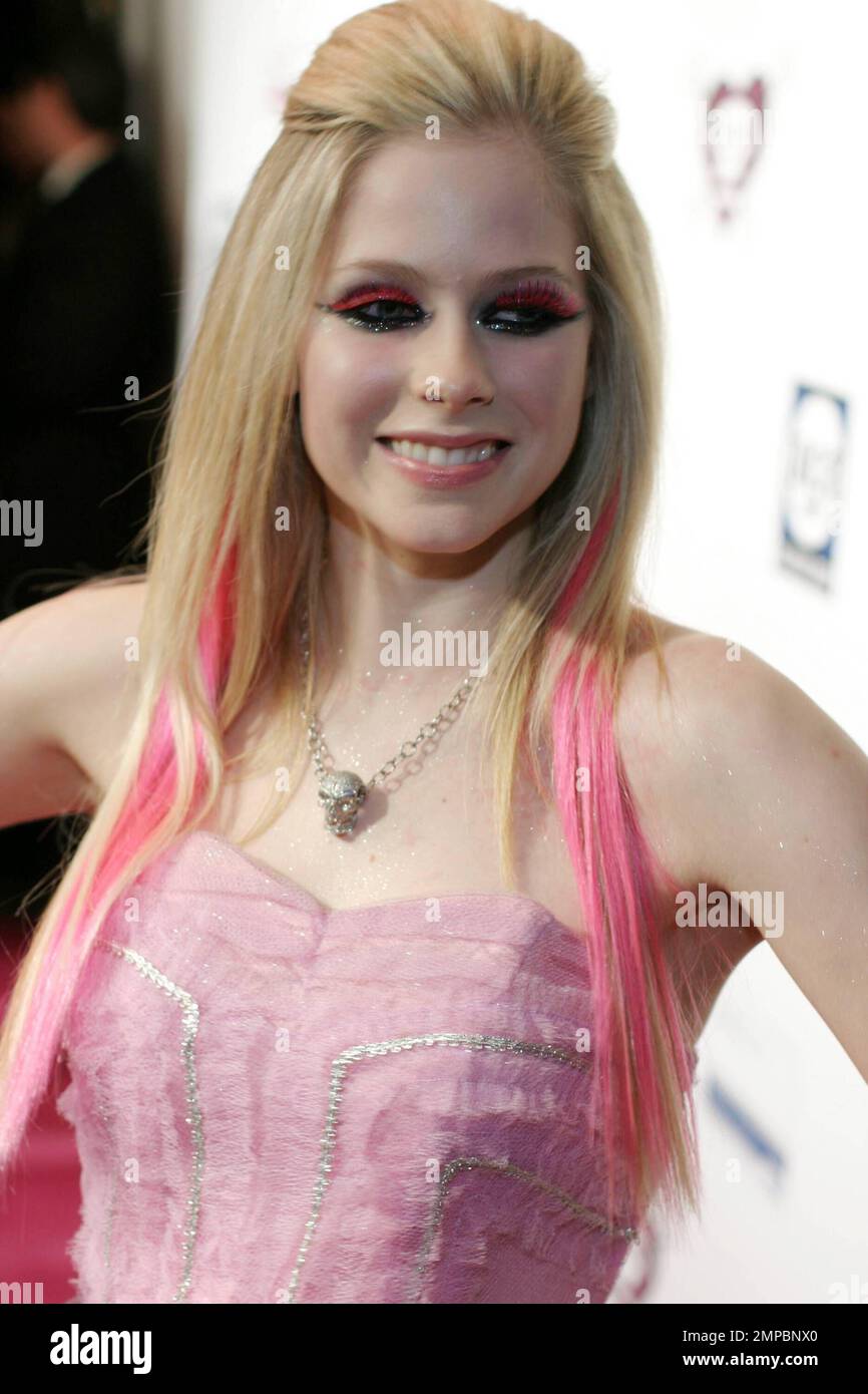 Multi-platinum singer-songwriter Avril Lavigne hosts her album release ...