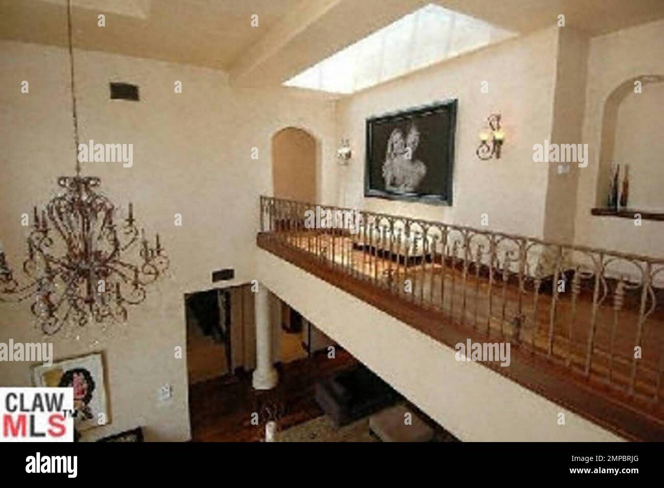 Exclusive!! This is the home that newly weds Canadian Punk Pop Princess ...