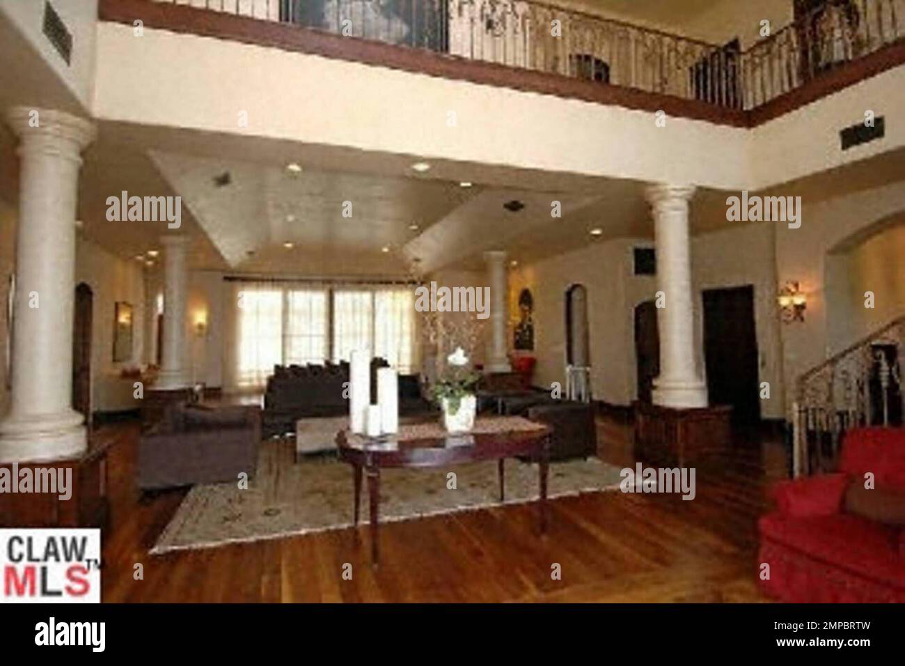 Exclusive!! This is the home that newly weds Canadian Punk Pop Princess ...