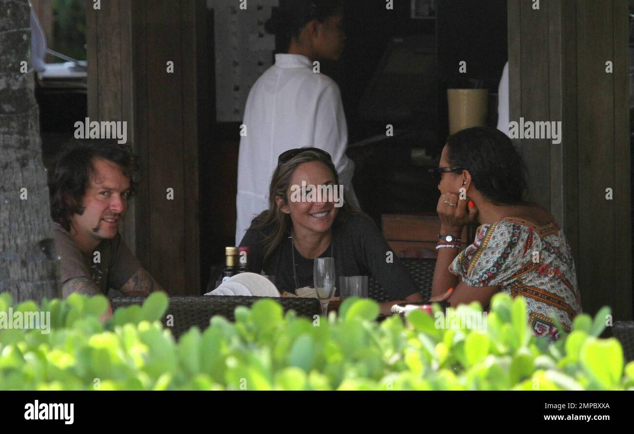 Barbara Feltus And Arne Quinze Enjoy An Ocean front Lunch At A Luxury barbara-feltus-and-arne-quinze-enjoy-an-ocean-front-lunch-at-a-luxury