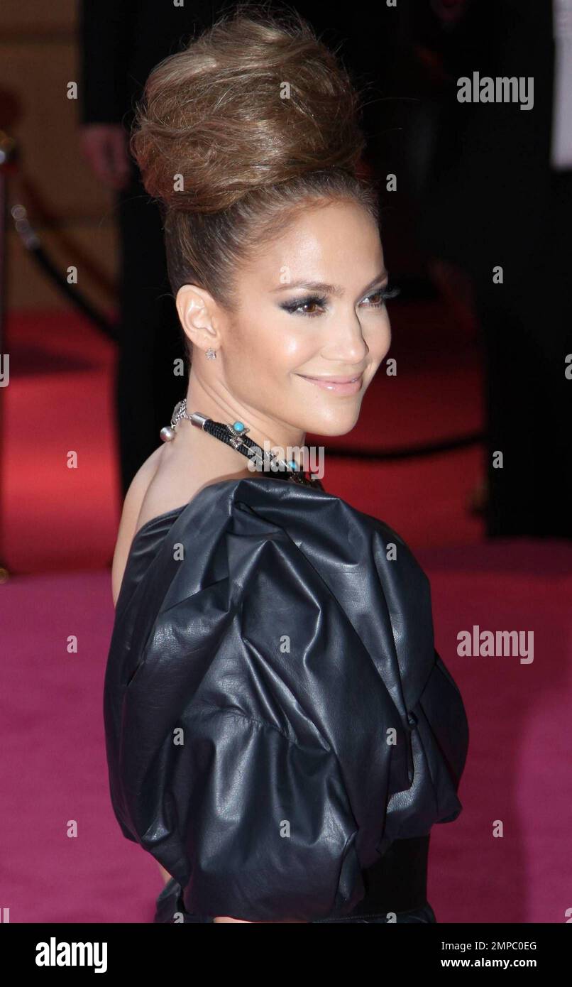Jennifer Lopez at the premiere of "The Back-Up Plan" at the Vue ...