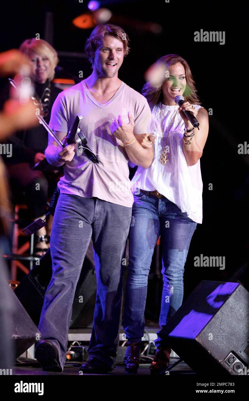 Jesse Spencer, Adrian Pasdar and Louise Griffiths perform in the Band ...