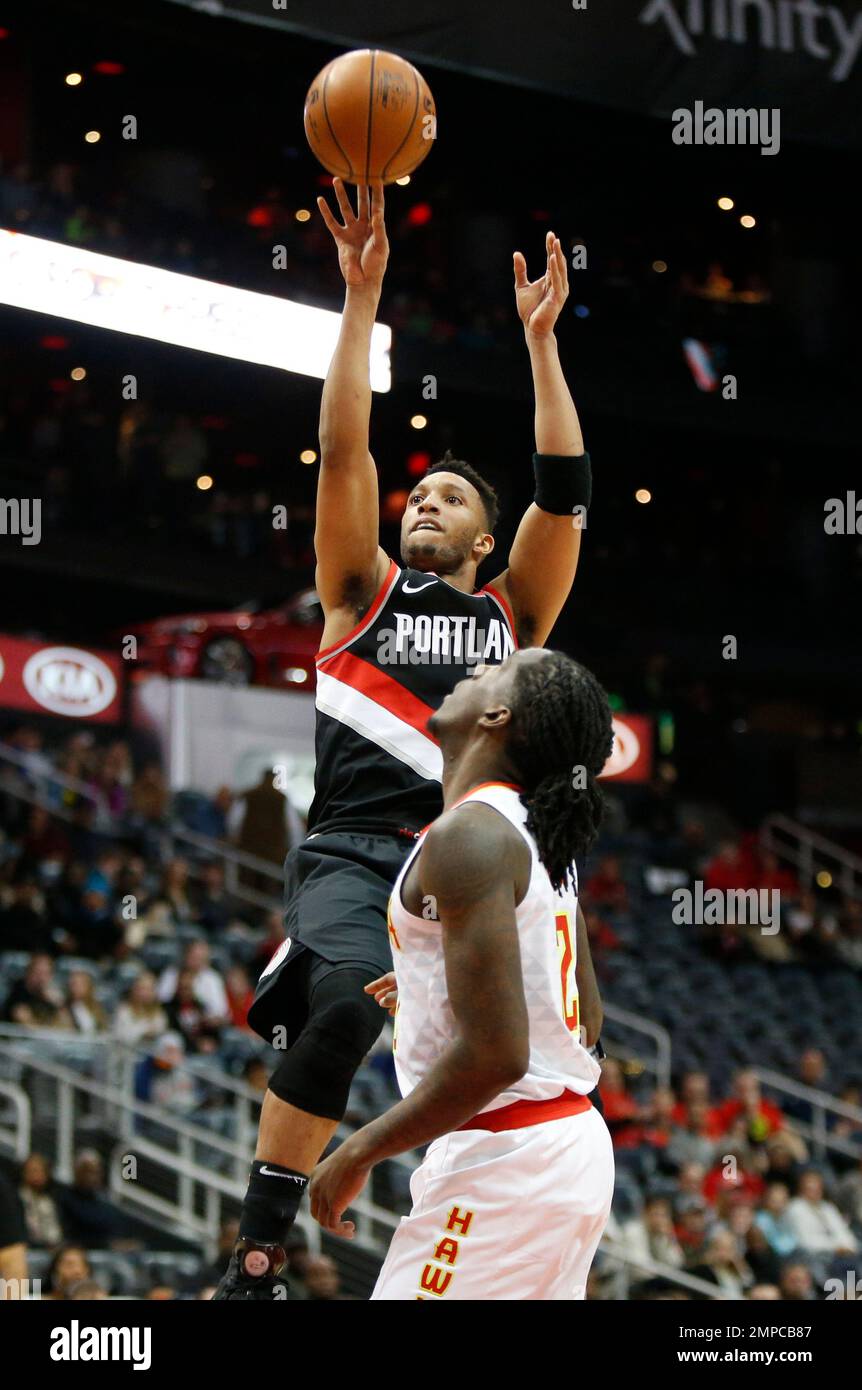 Portland Trail Blazers guard Evan Turner (1) shoots the ball against ...