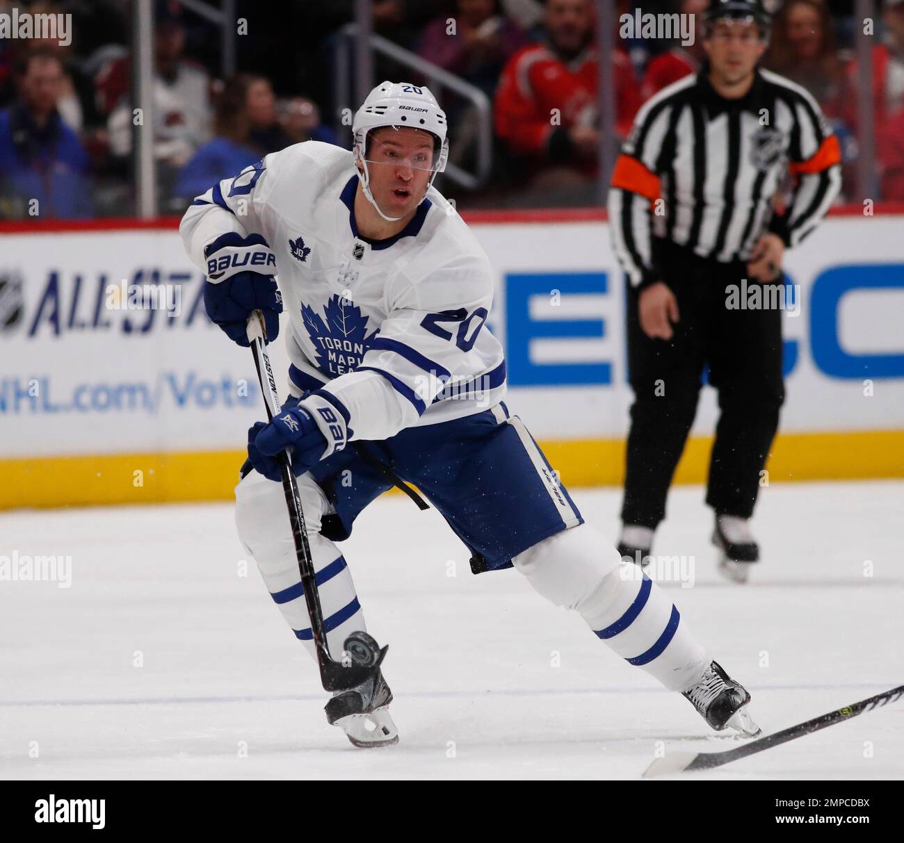 Toronto Maple Leafs center Dominic Moore (20) in the second period of ...