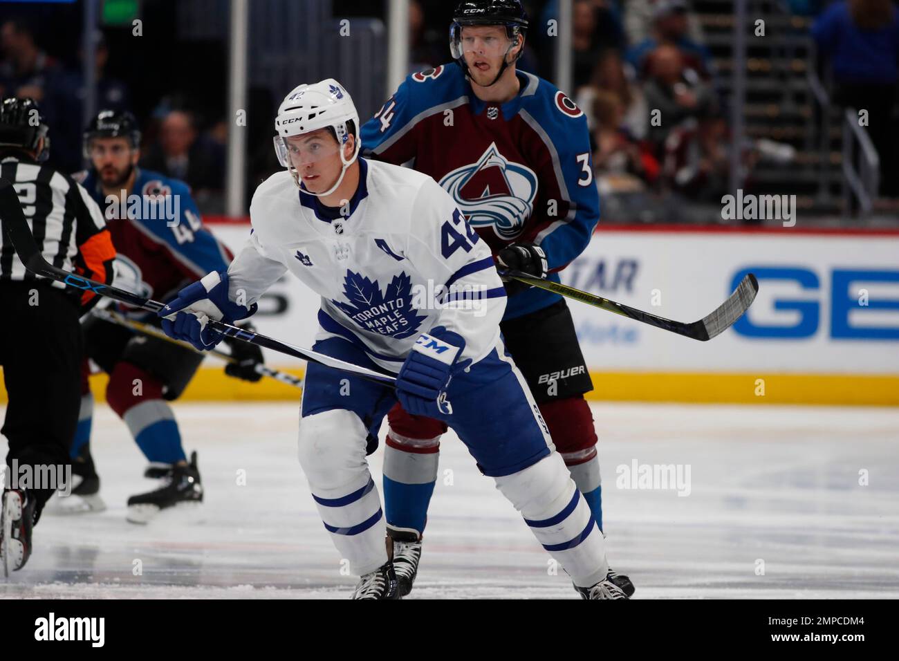 Toronto Maple Leafs center Tyler Bozak (42) in the first period of an ...