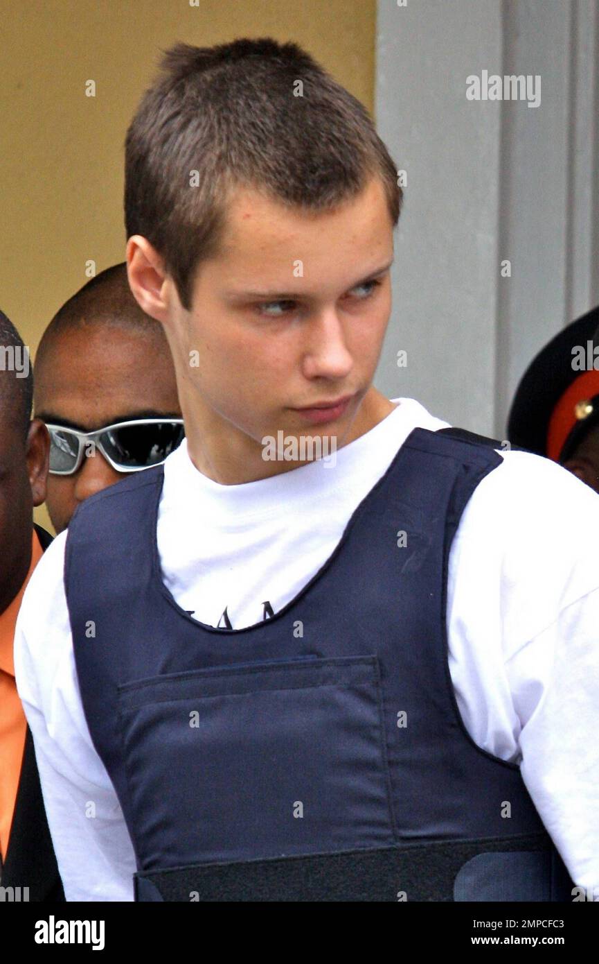 Recently captured fugitive Colton Harris-Moore, 19, aka the 'Barefoot ...