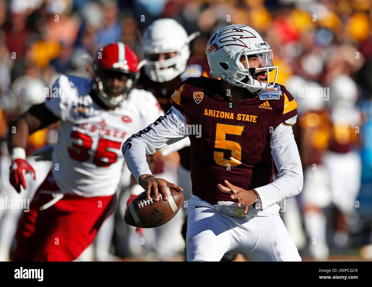 Arizona State quarterback Manny Wilkins throws during the first half of ...