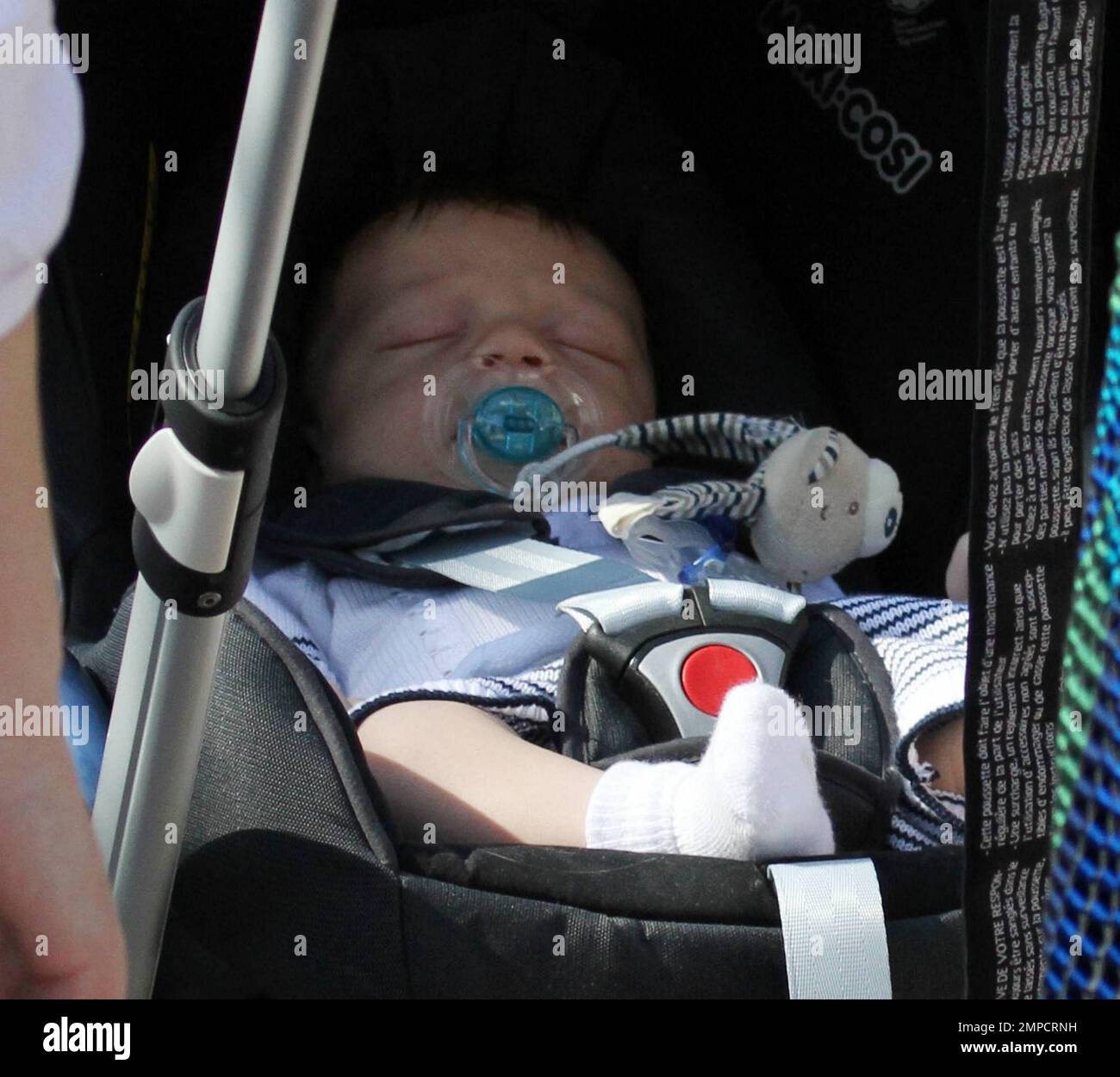 EXCLUSIVE!! Tennis ace Boris Becker walks along Miami Beach boardwalk ...