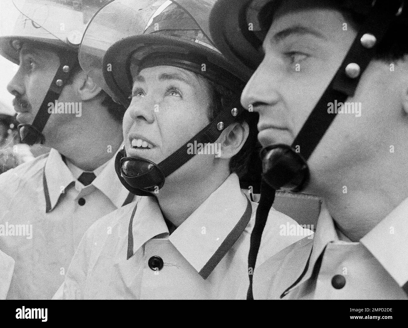 FILE - In this Nov. 6, 1982, file photo, Brenda Berkman, center ...