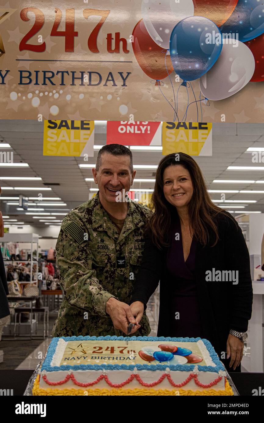 221013-N-XU073-1022 YOKOSUKA, Japan (Oct. 13, 2022) Capt. Les Sobol, Commander, Fleet Activities ...