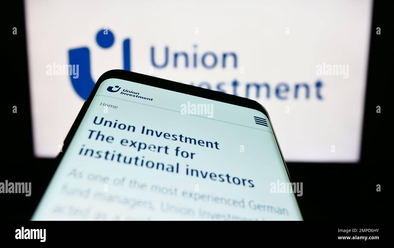 Mobile phone with website of German investment company Union Investment ...