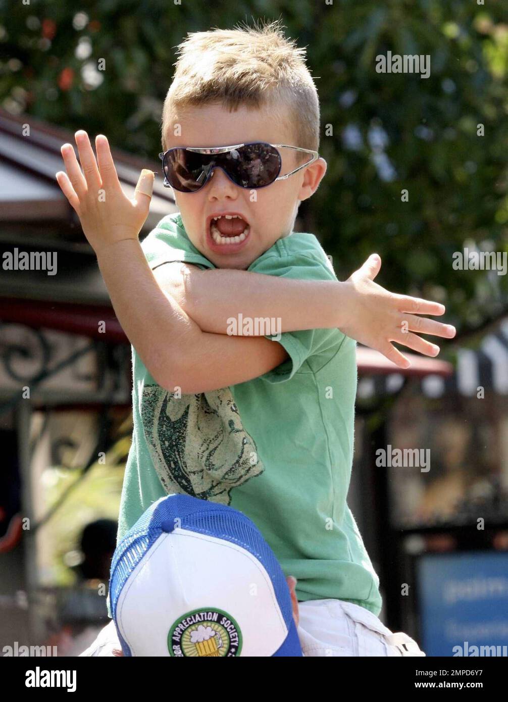 David Beckham enjoys a guys day out with sons Brooklyn, Romeo and Cruz ...