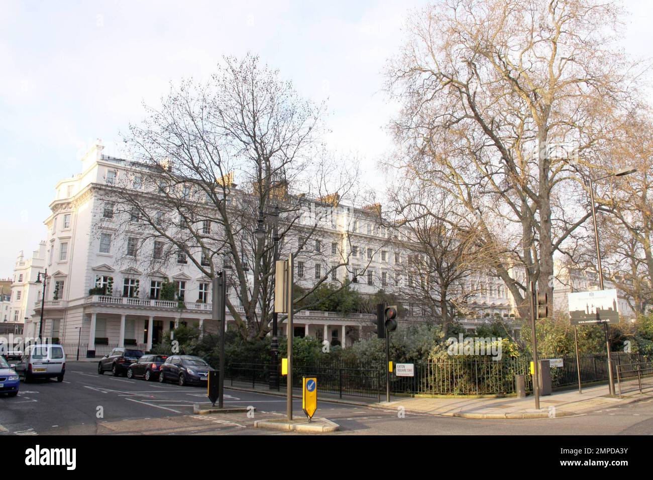 Sloane sq hi-res stock photography and images - Alamy