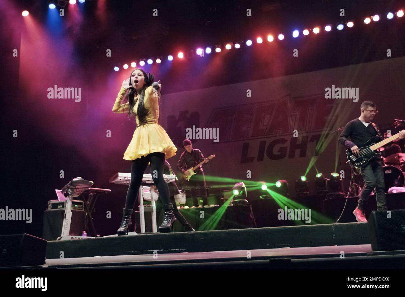 Mexican synthpop band 'Belanova' performed live including their new hit ...