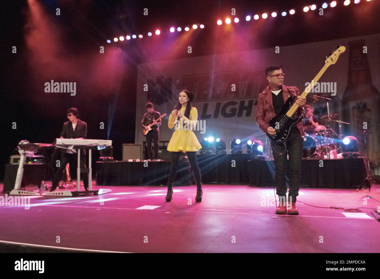 Mexican synthpop band 'Belanova' performed live including their new hit ...