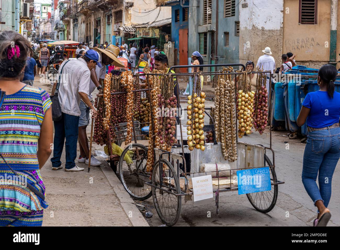 Cuban market stall hi-res stock photography and images - Alamy