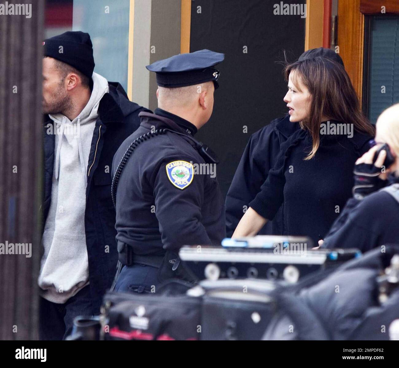 Ben Affleck's wife Jennifer Garner drops by the movie set of The Town ...