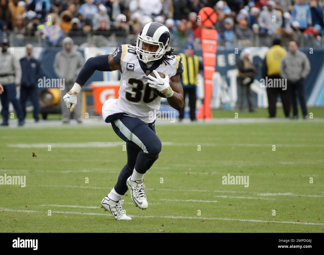 Los Angeles Rams running back Todd Gurley runs the ball against the ...